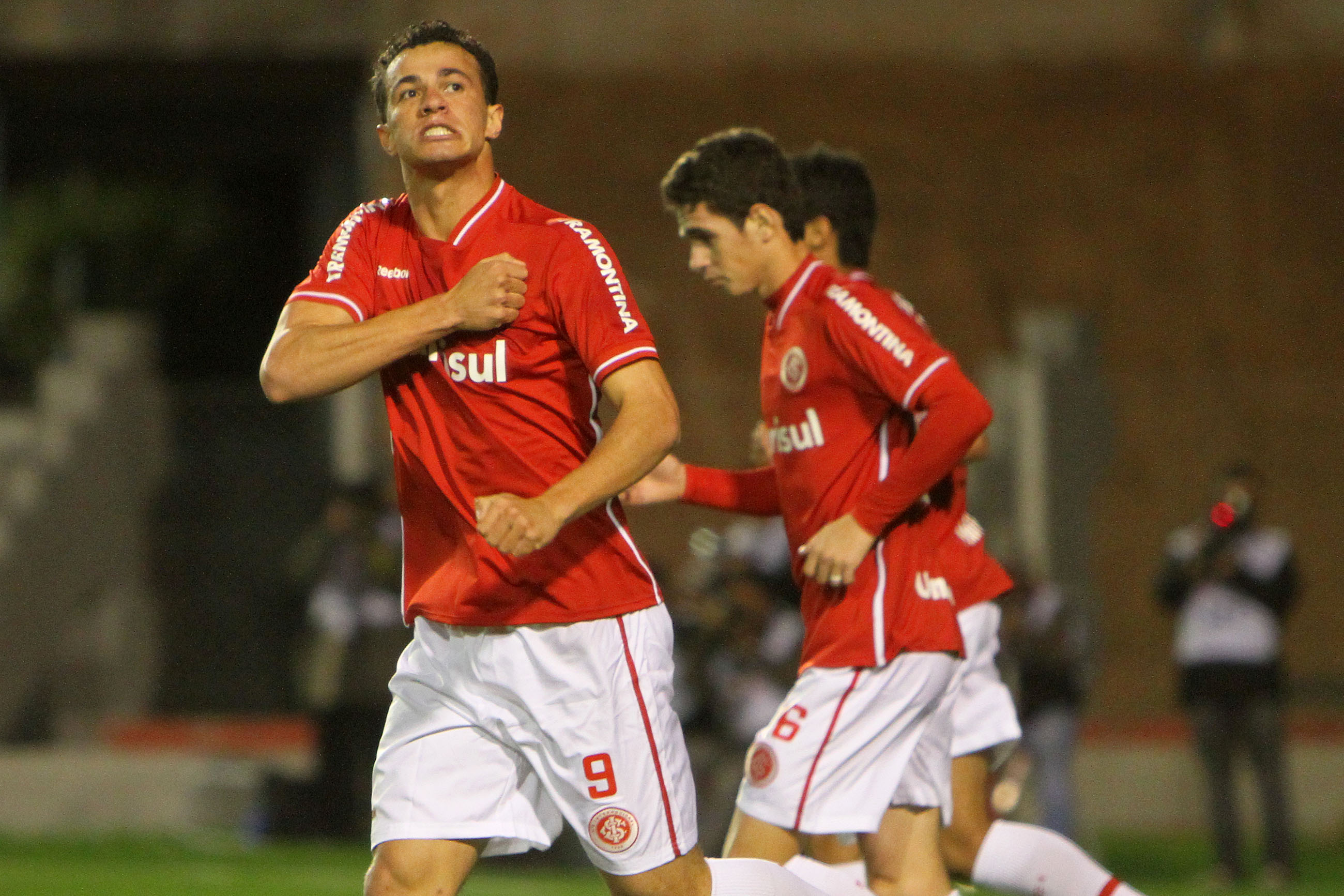 Leandro Damião | Brazilfooty