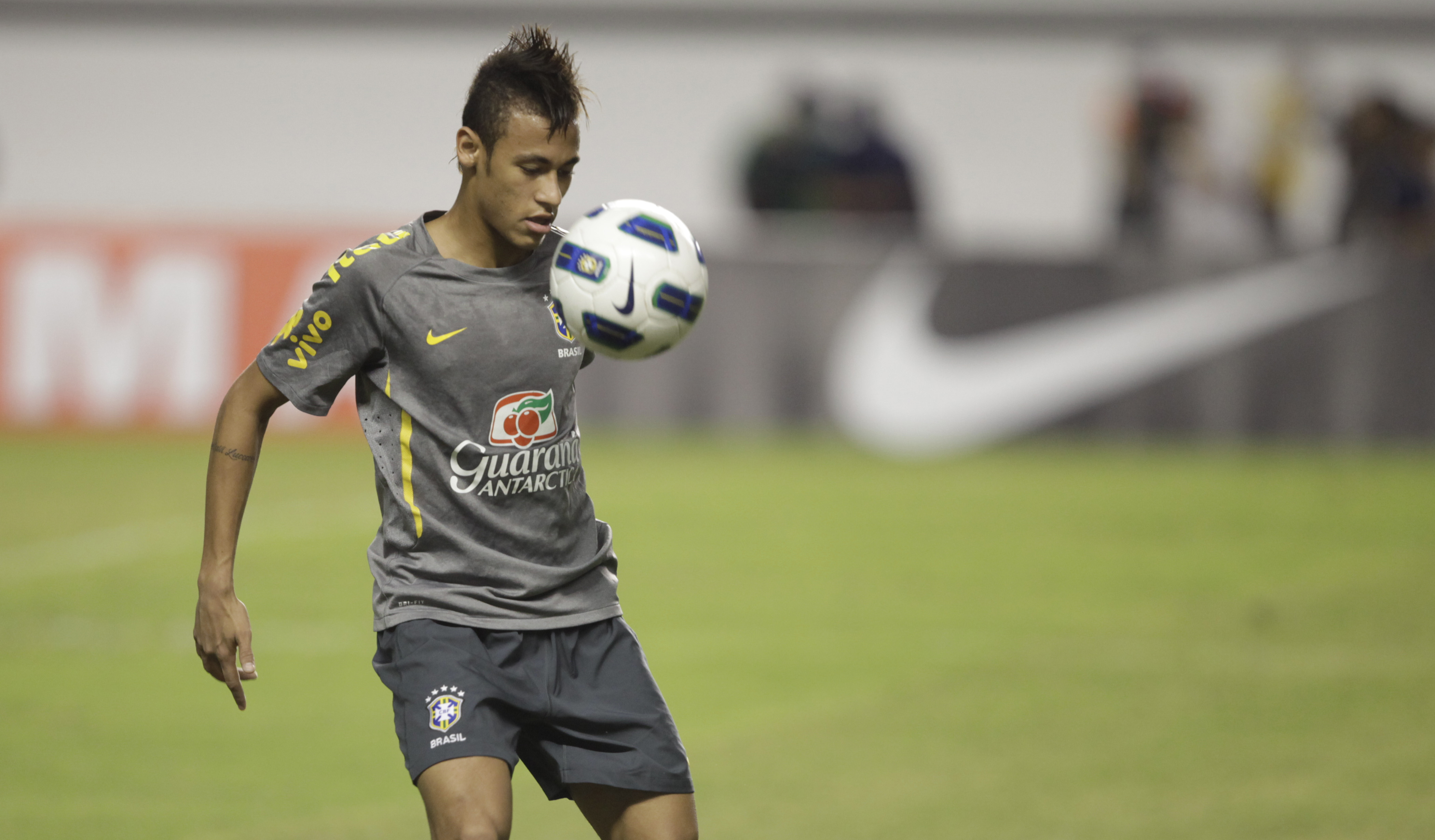 Neymar in Training for Brazil | Brasil